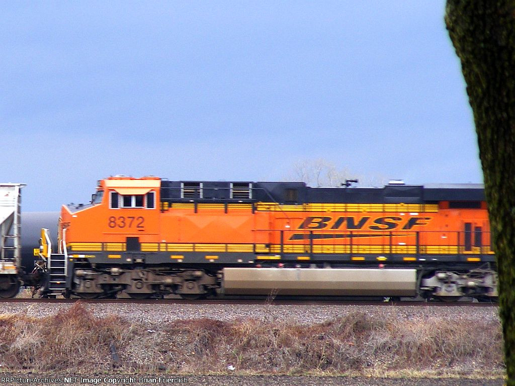 BNSF 8372